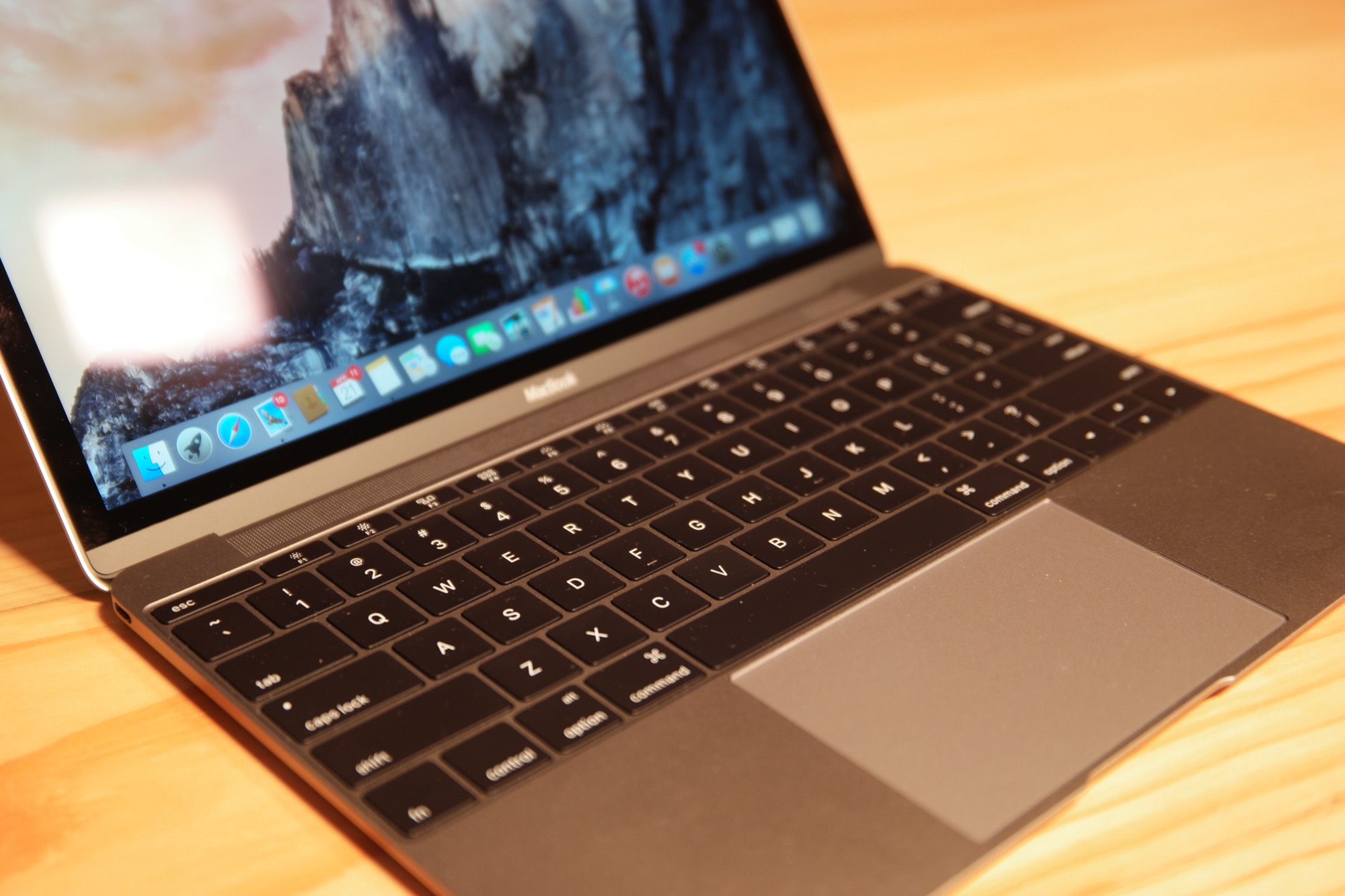 Our review of the new MacBook - very unique in a new segment for Apple ...