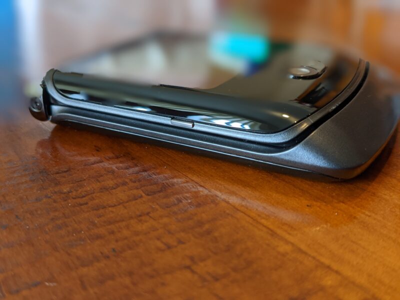 Moto Razr 5G review: Folding is fun but expensive » EFTM