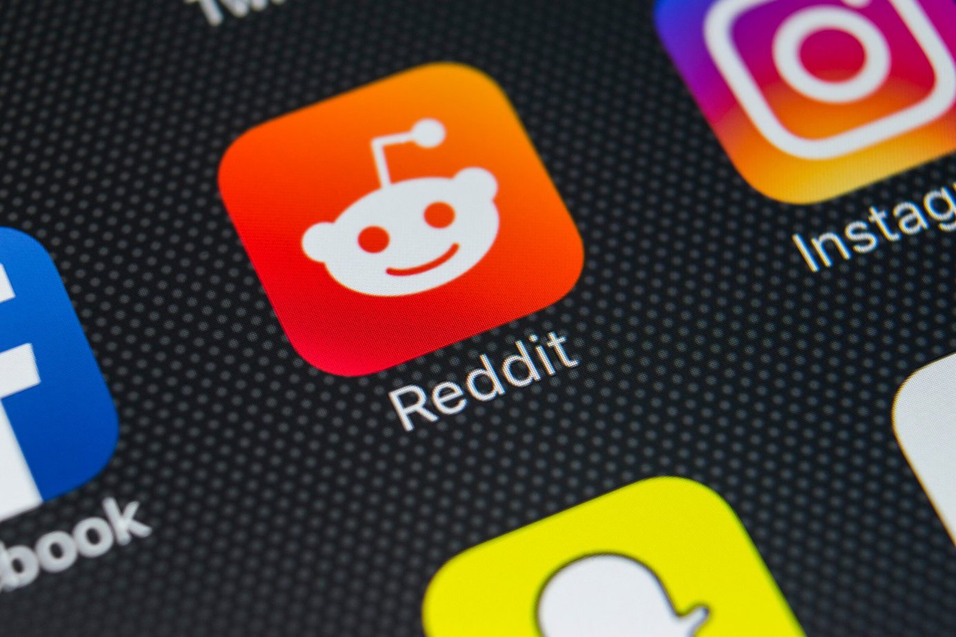Reddit expanding their offices into Australia bringing more ...
