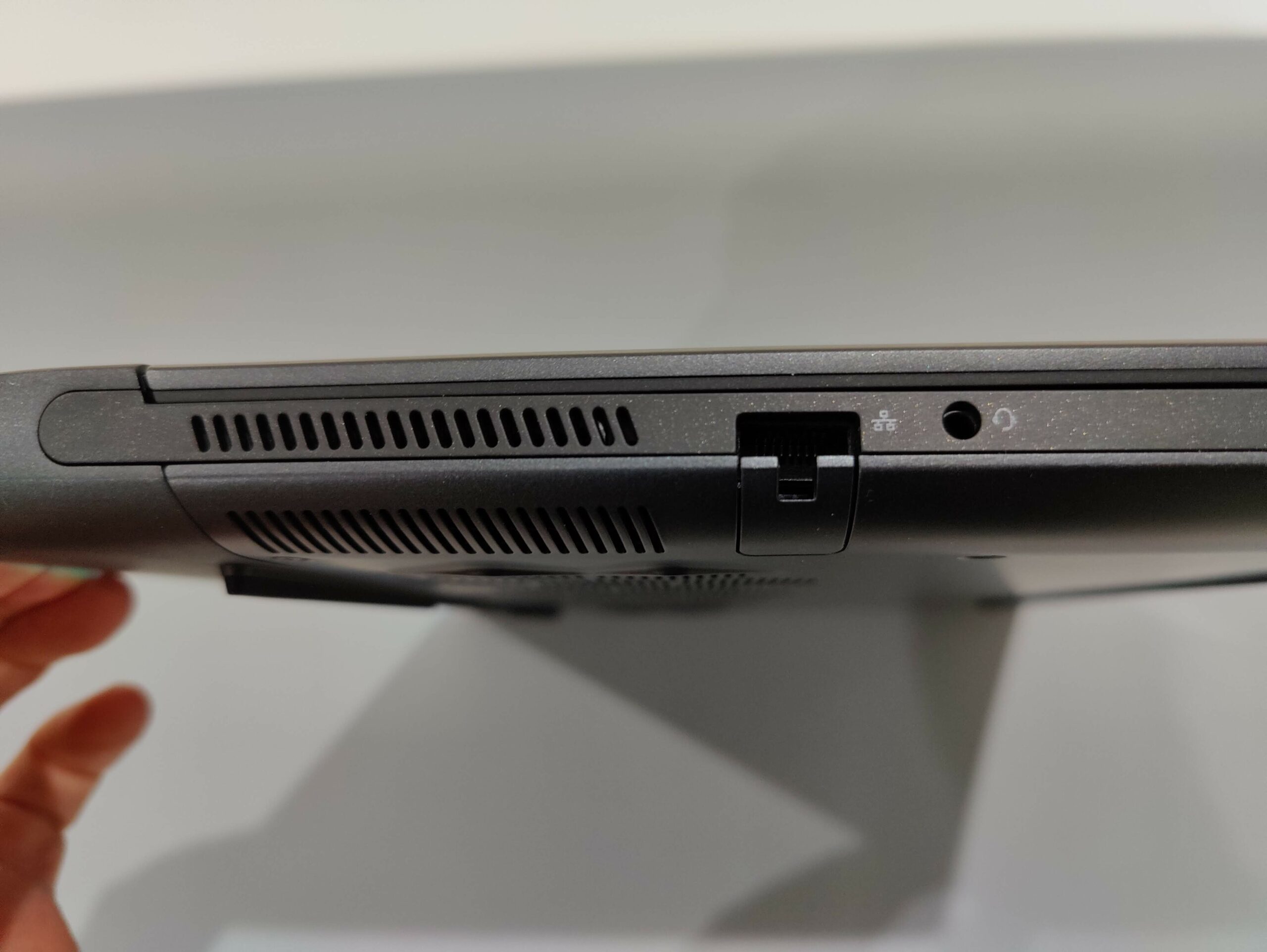 Review: Alienware M15 Ryzen Edition R5 Gaming Laptop