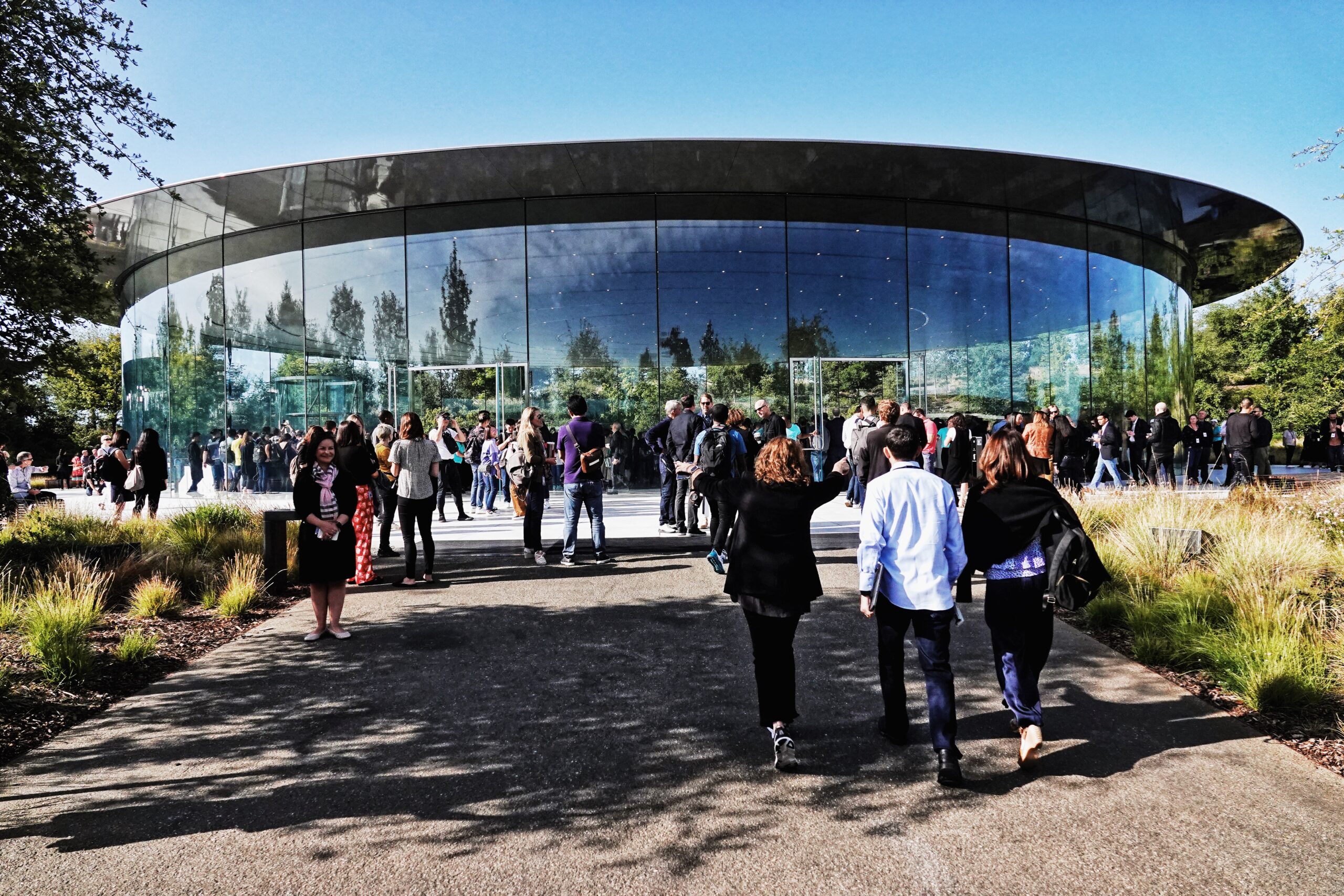 Apple Event Tomorrow: What to expect - New iPhone, Apple Watch, AirPods ...