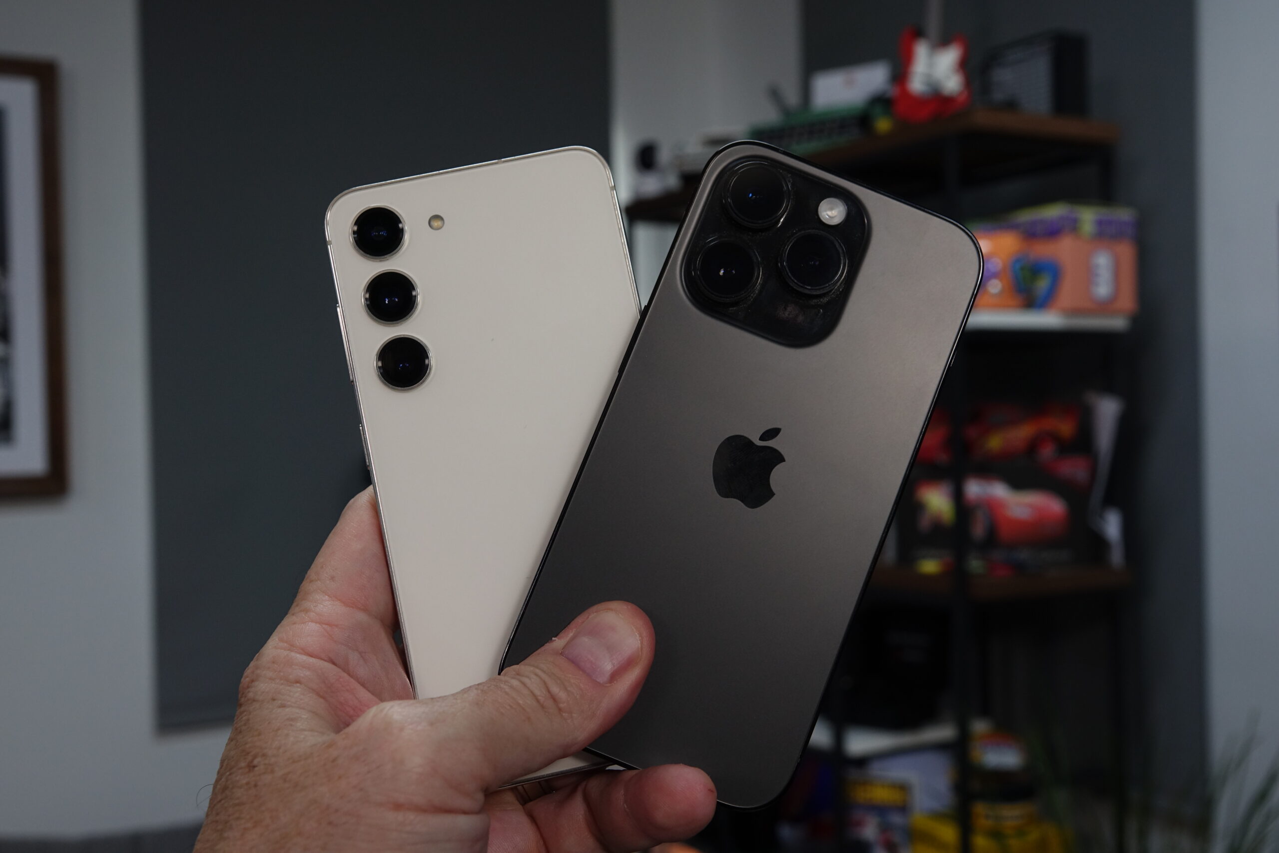 iPhone vs Android: Which Is Better? 10 things to consider » EFTM