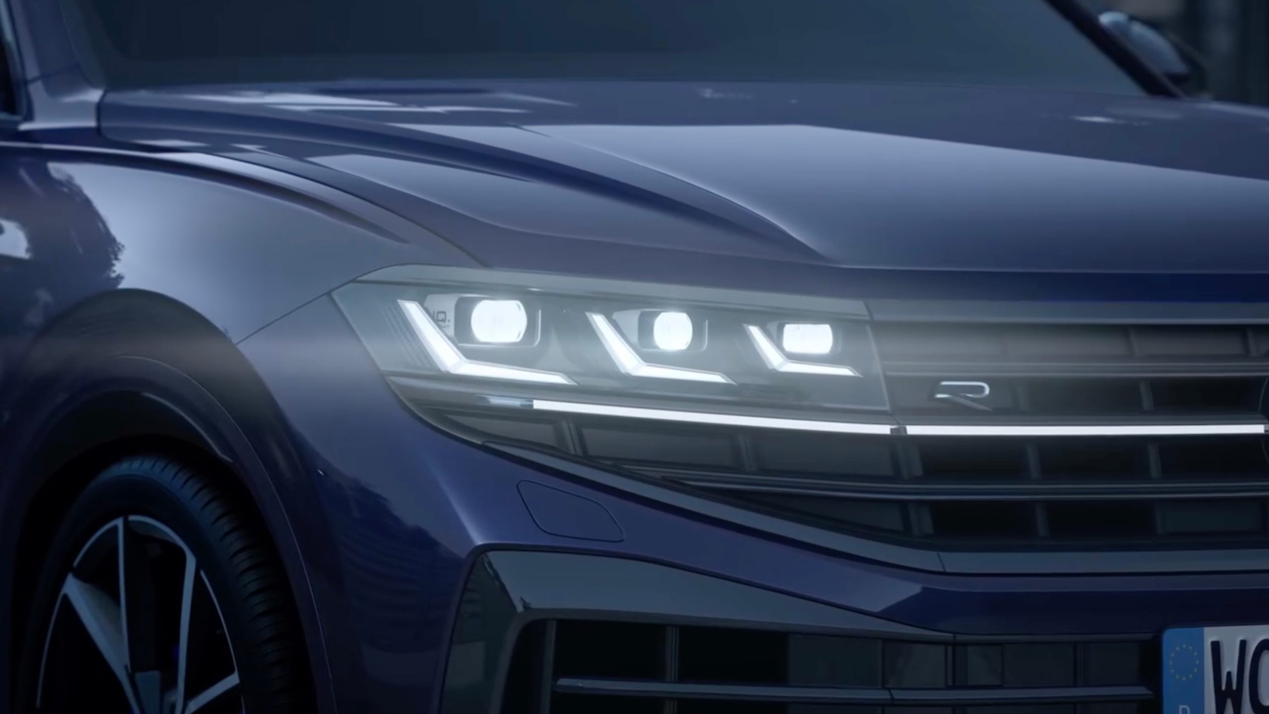 Volkswagen launches world's most advanced headlights, 19,000 pixels and ...