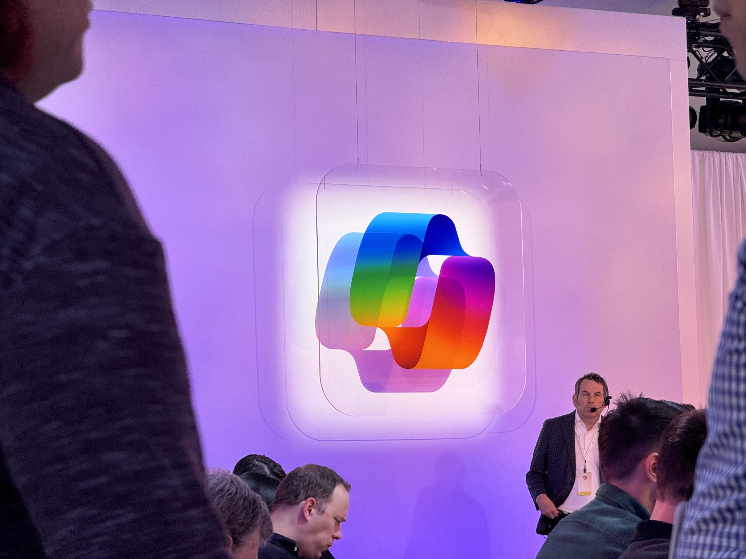 Microsoft reveal a new generation of computer - Copilot Plus PCs - with AI built in