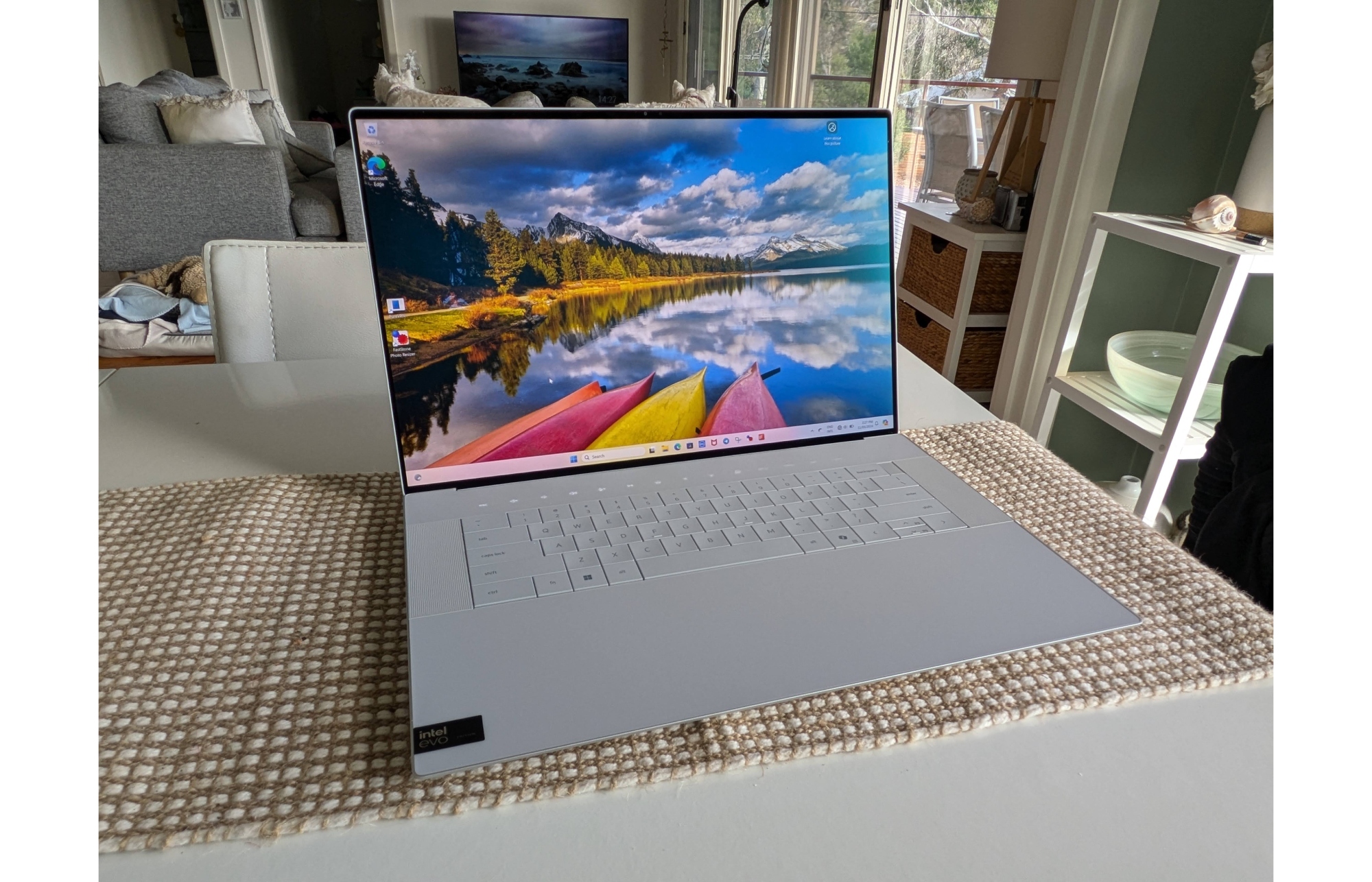 Review: Dell XPS 16 laptop -- the largest XPS gets bigger with a new design that is sleek but is ...