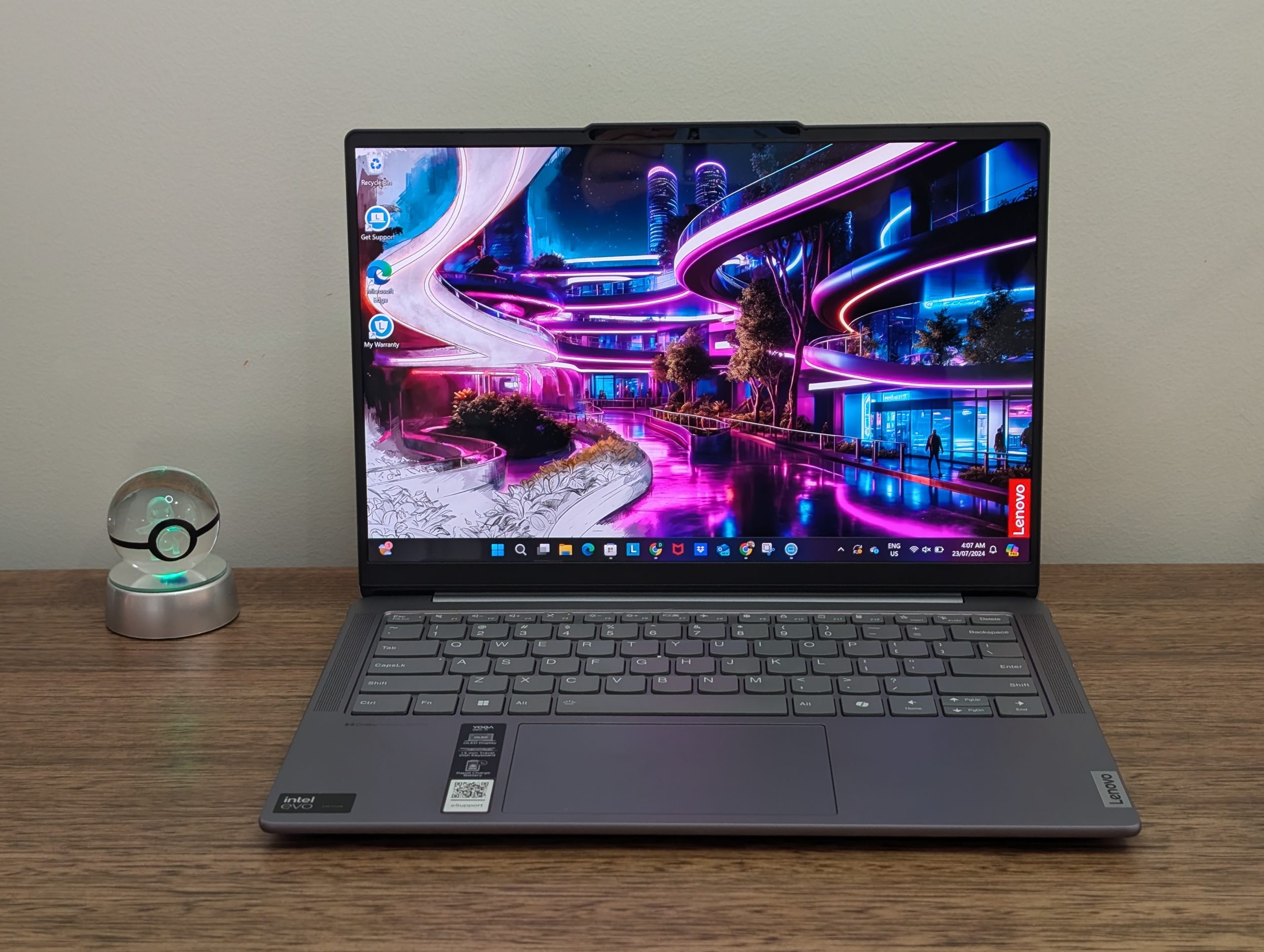 Lenovo Yoga Slim 7i 14" Gen 9 Review: An OLED on a budget with all-day ...