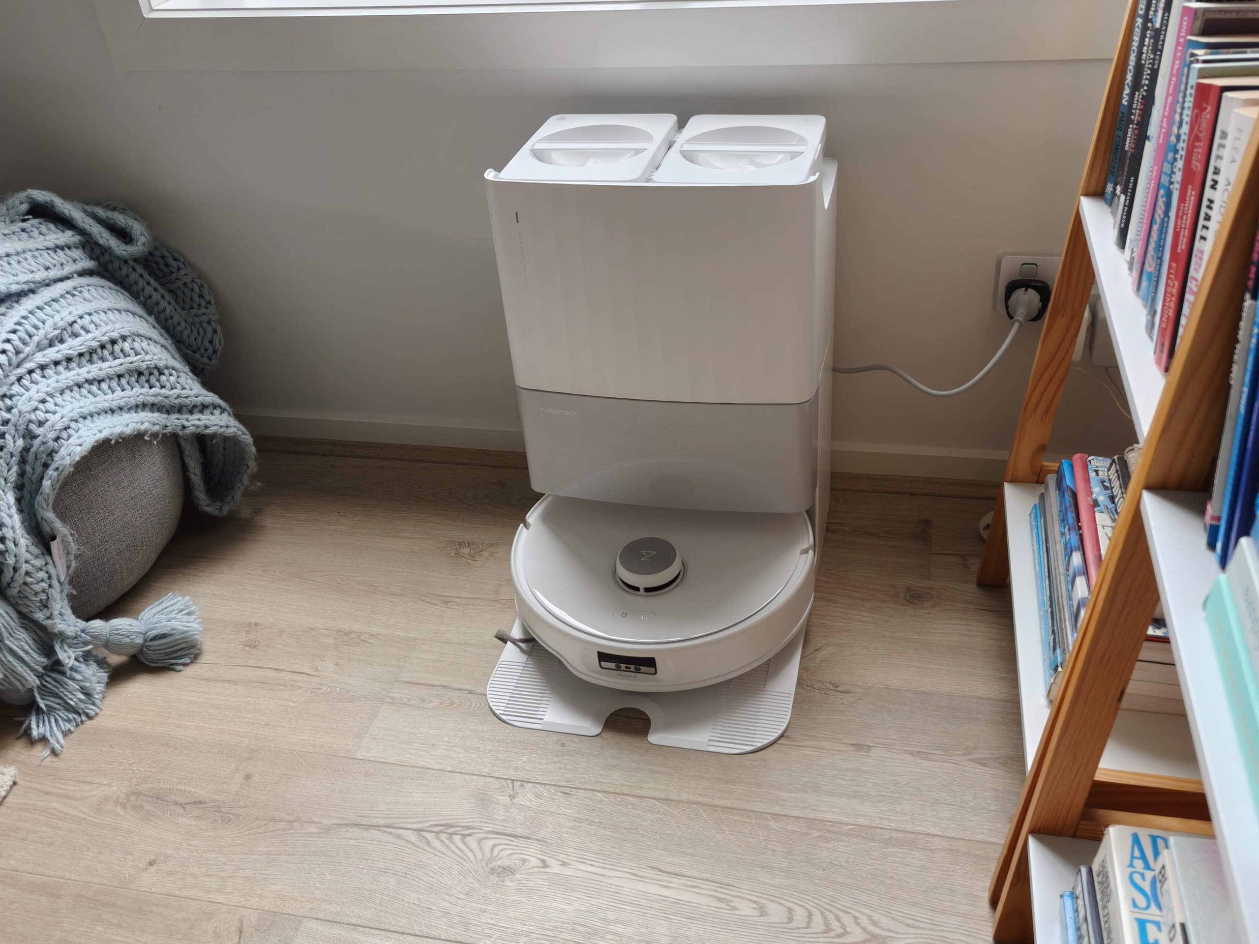 Review: Roborock Qrevo Edge -- a fully-featured robot vacuum and is ...