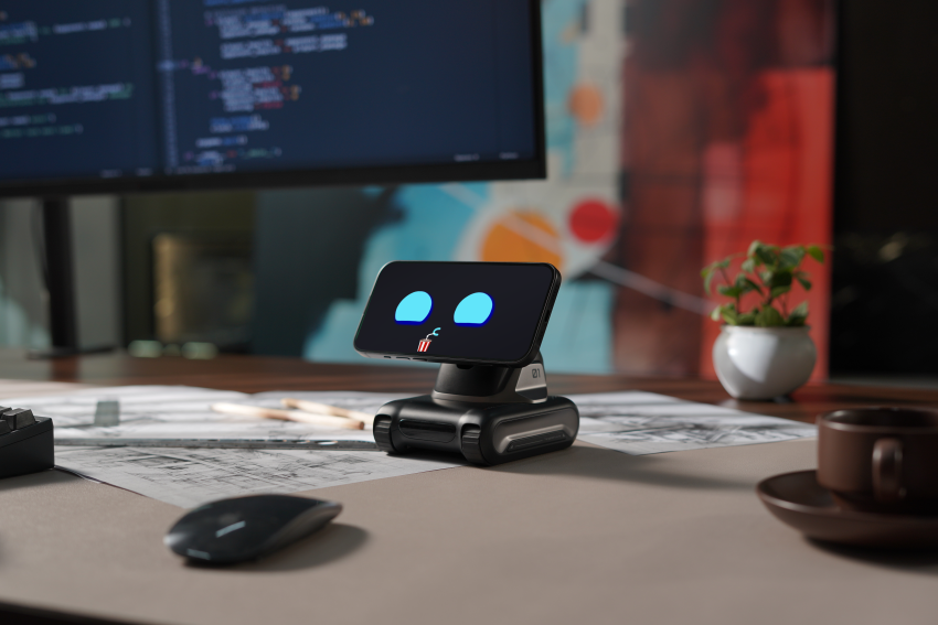 The desktop robot that turns your phone into your best friend