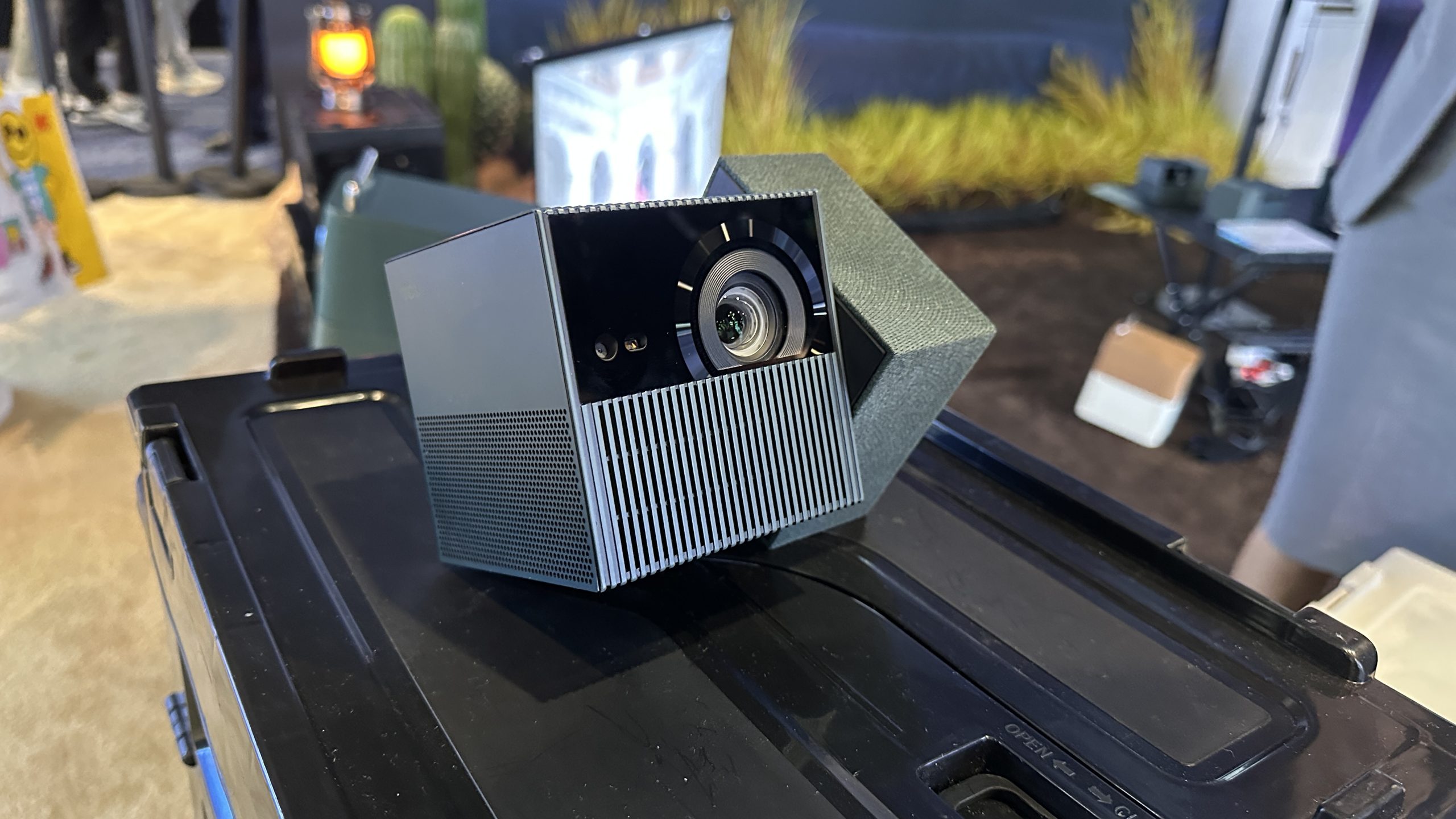 TCL's Play Cube mini-projector may be the simplest, smartest and ...