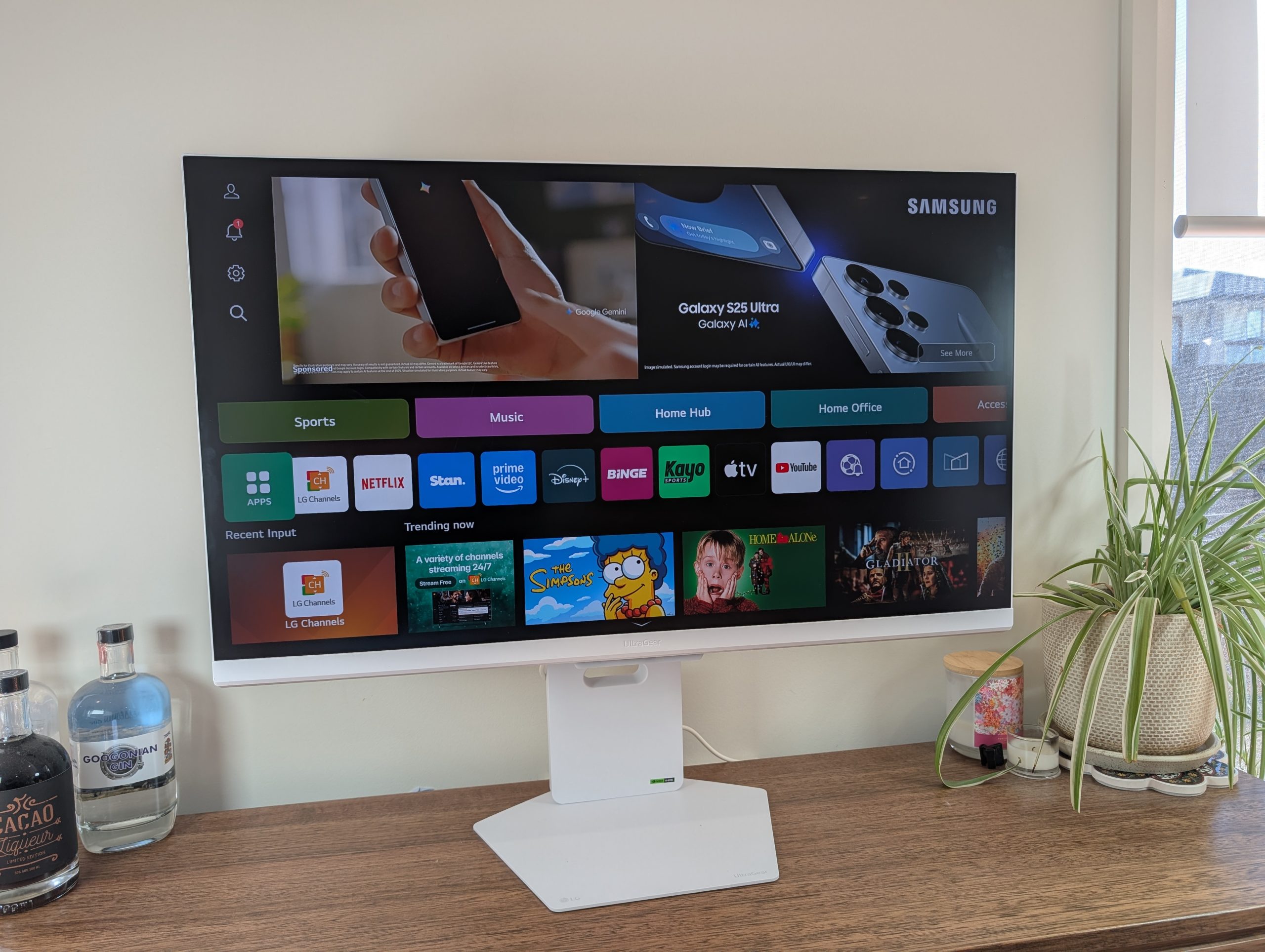 LG UltraGear 32-inch 4K AI Smart Gaming Monitor (32G810SA-W) Review ...