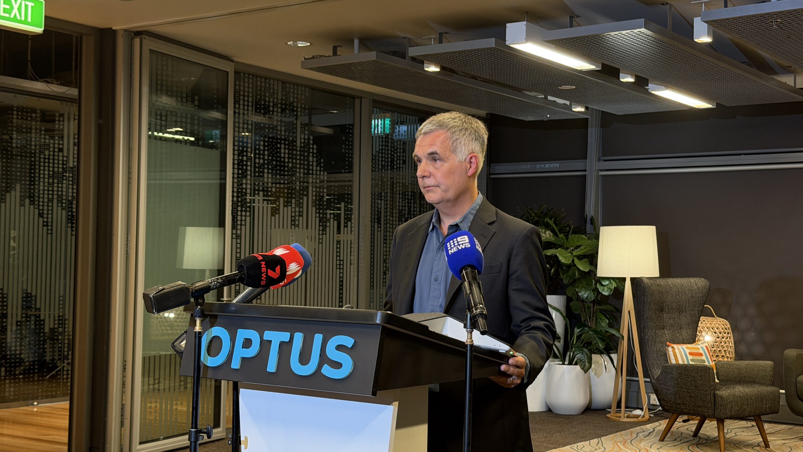 Three Dead as Optus customers access to Triple-Zero fails during ...