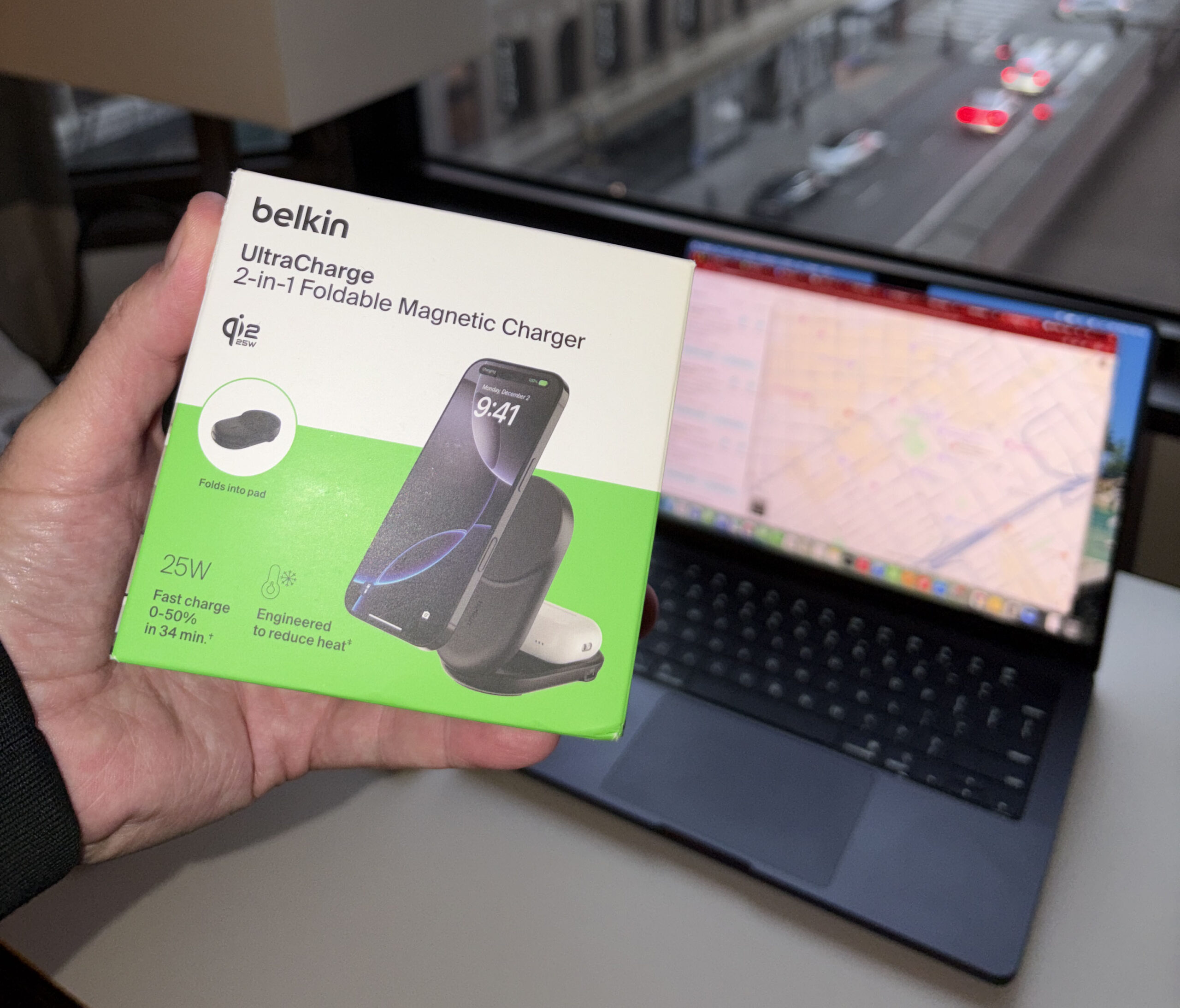 The Belkin UltraCharge 2-in-1 Foldable is an outstanding desk buddy you ...