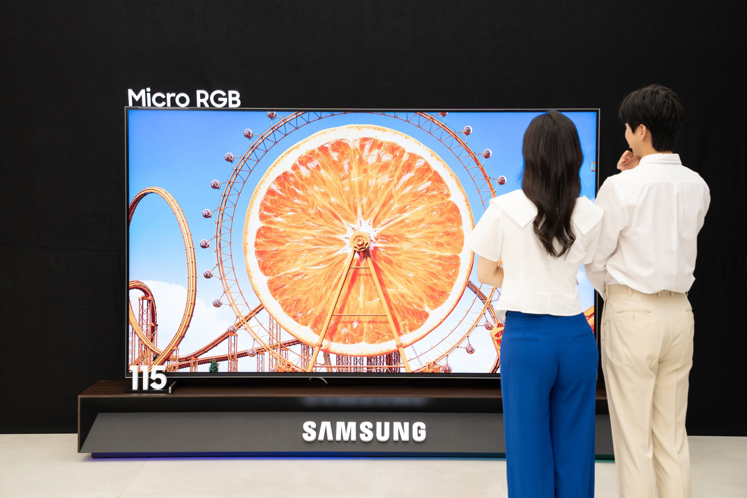 Samsung is bringing their massive 115" Micro RGB TV to Australia in ...