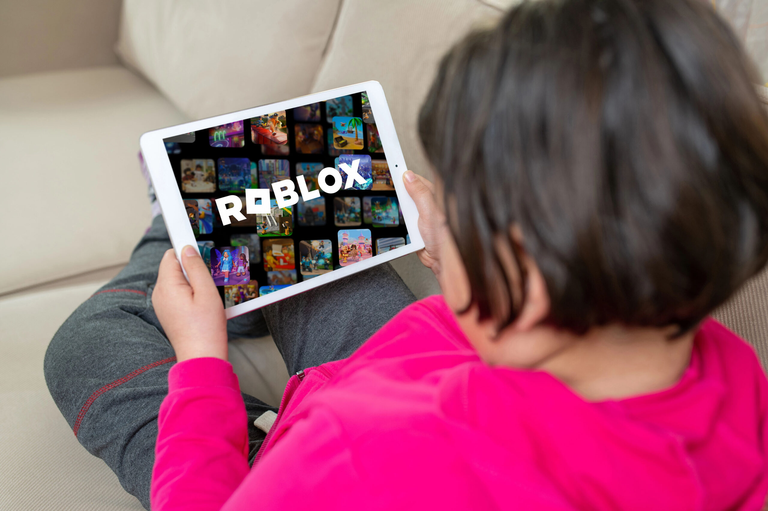 Roblox adds age checks via facial estimation to limit chat to similar ...