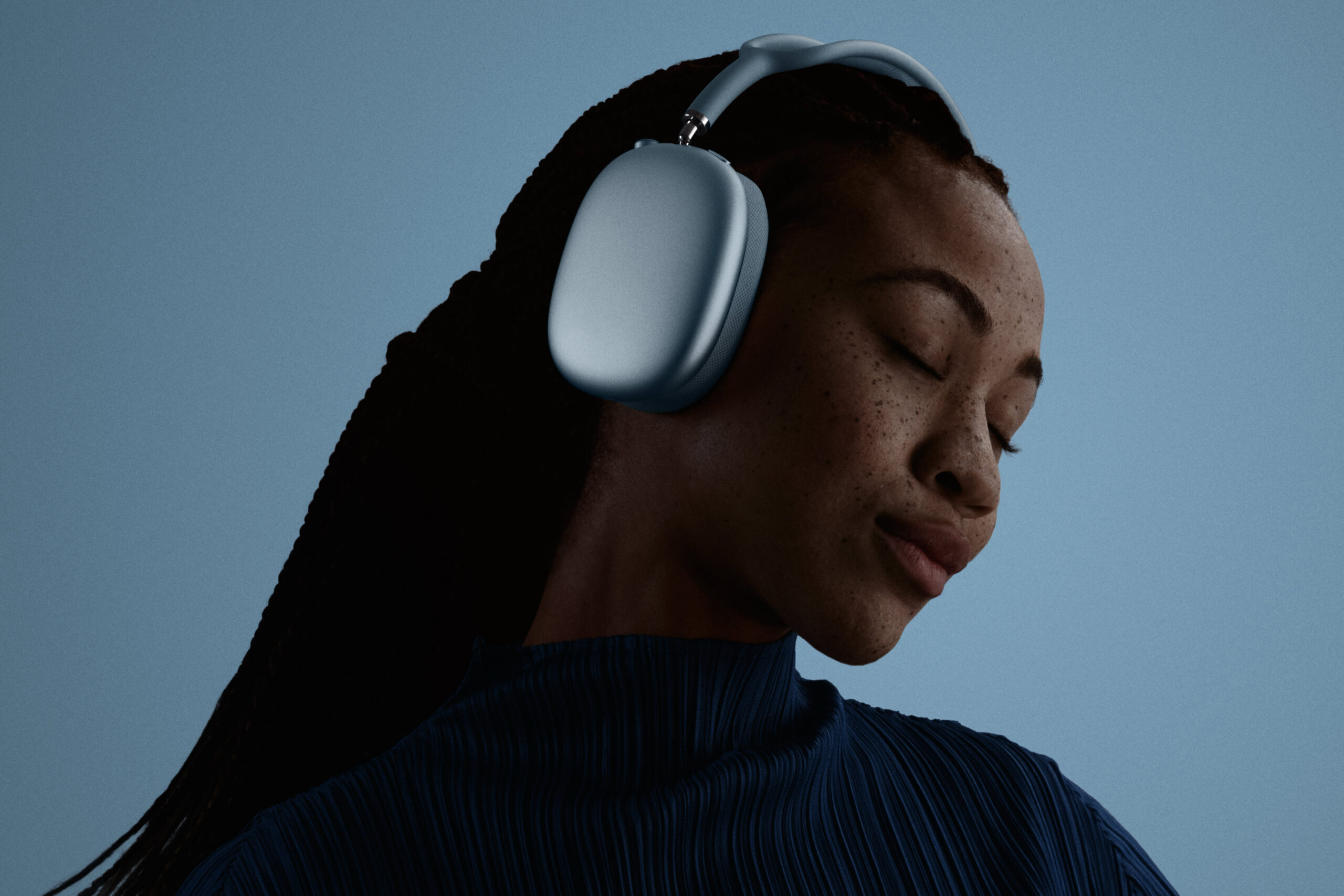 Apple updates AirPods Max with their latest chipset and features