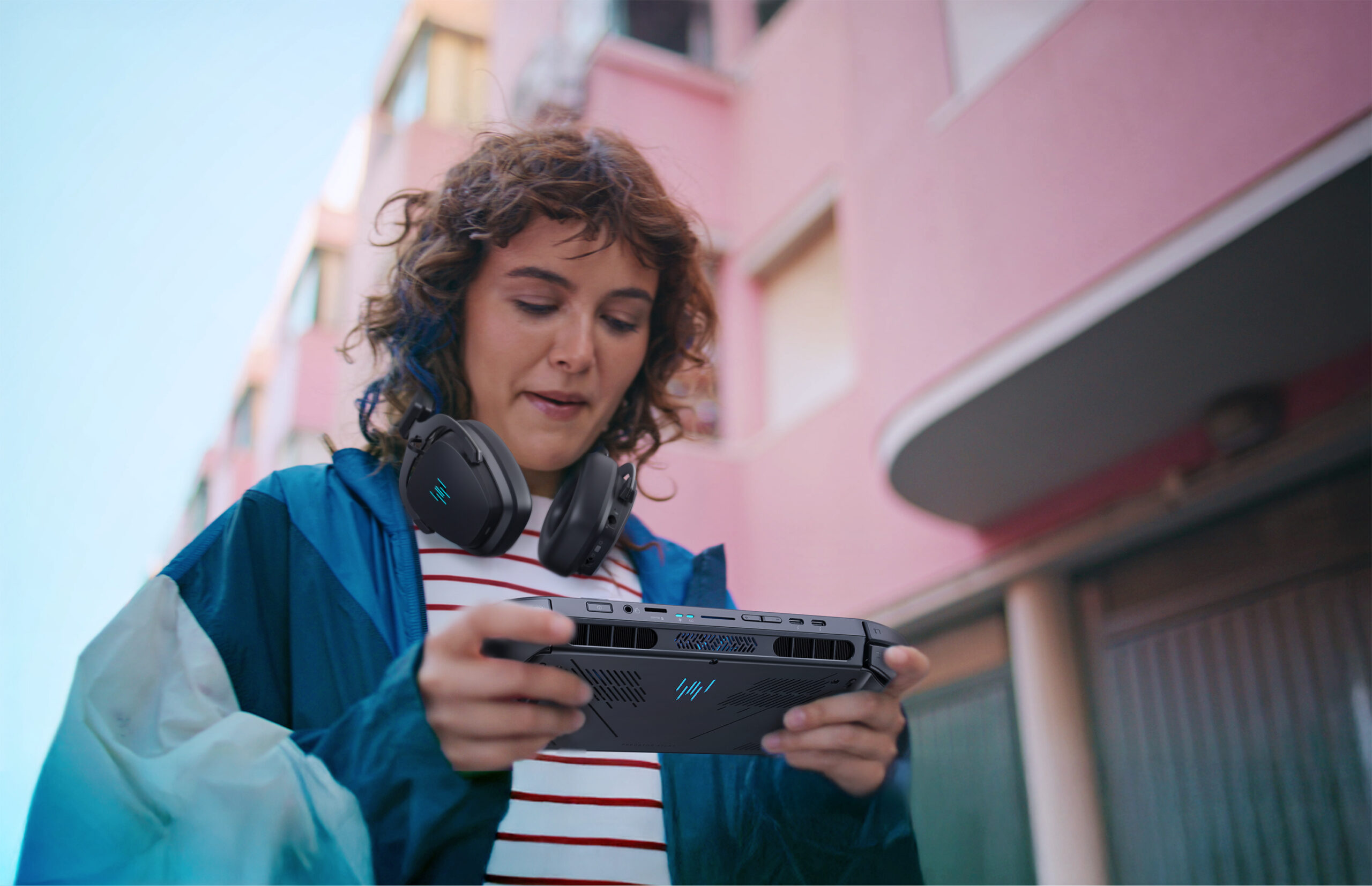 Acer Atlas 8 Gaming Handheld Powered by Intel Arc G3 Confirmed for ...
